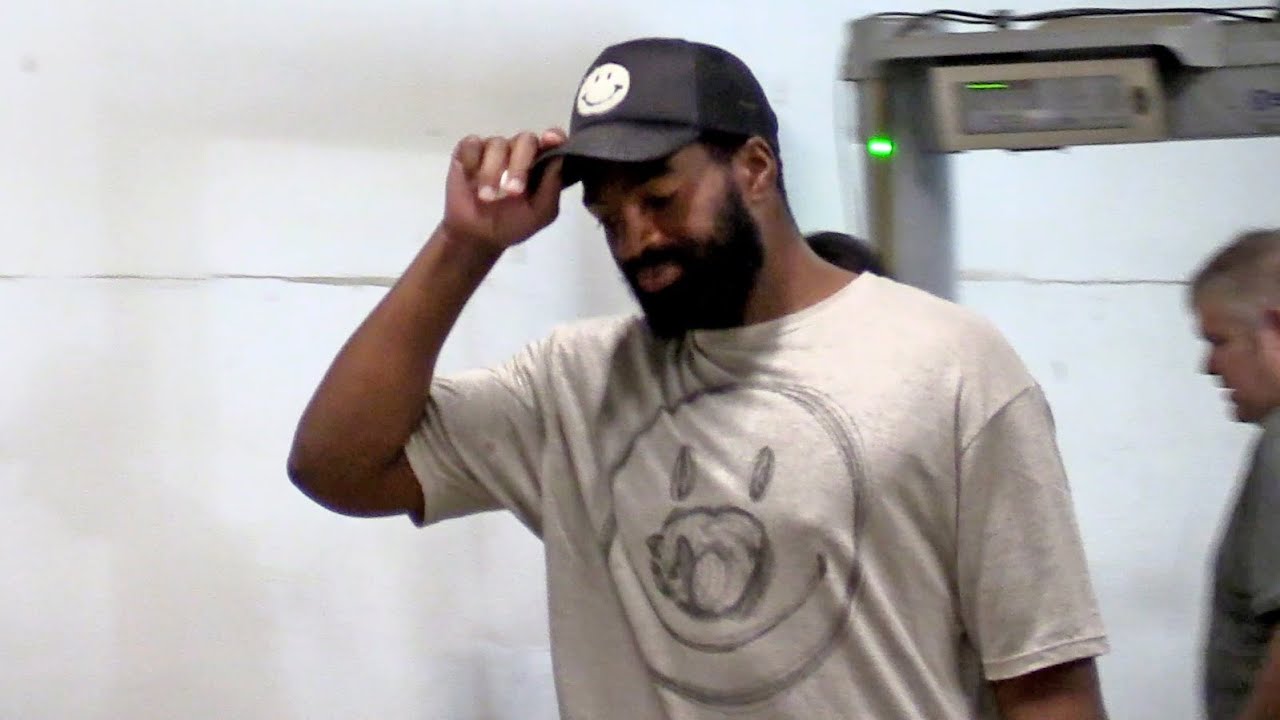 Jacoby Brissett, Myles Garrett and others arrive for Browns vs. Bears ...