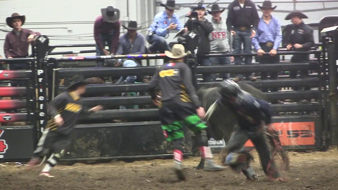 Zane Lambert rides Dylan's Devil for 82.5 points (PBR) - YouTube