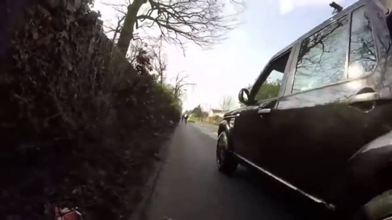 Cyclist Road Rage In London - Land Rover Driver Goes Mental - YouTube