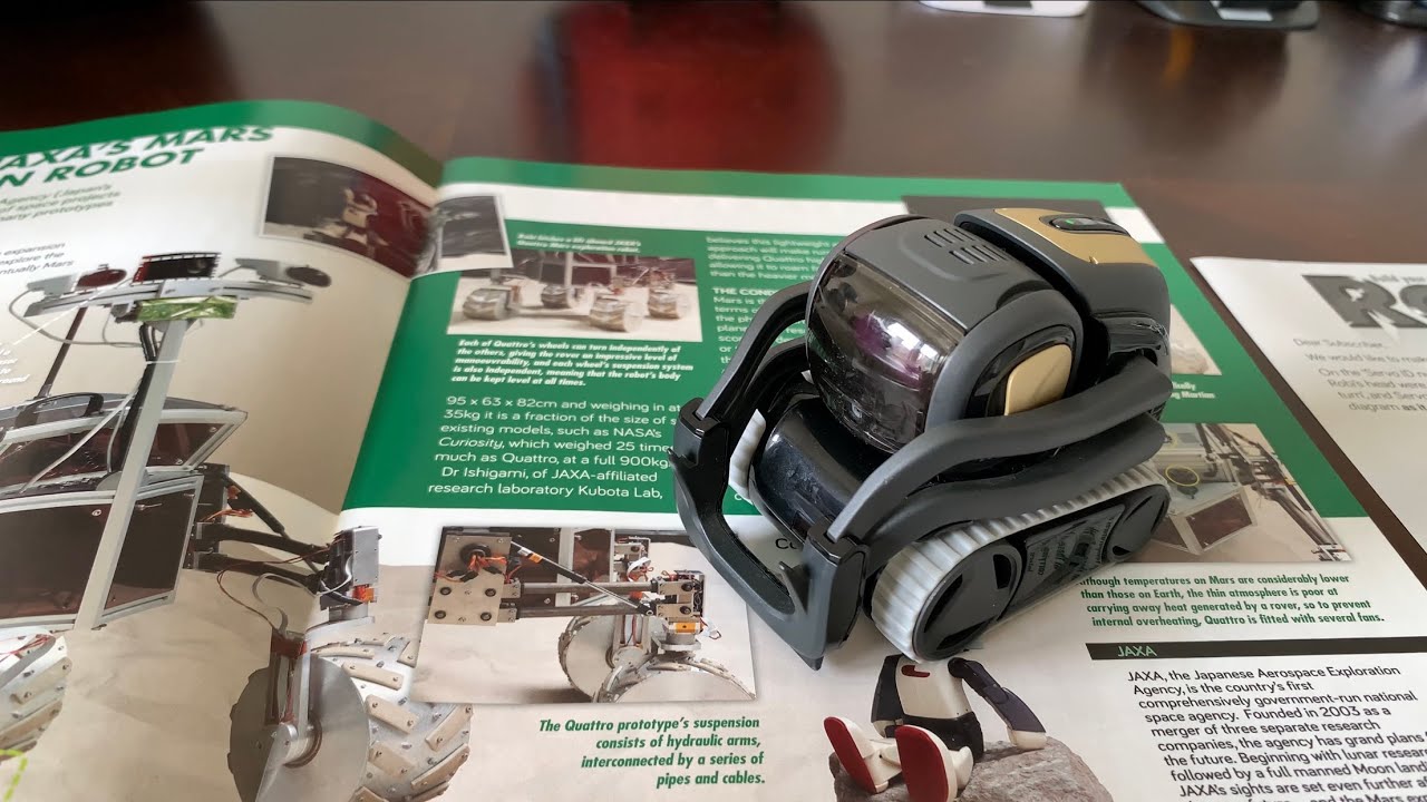 Robi Robot - Box 15 (One Of Us) - YouTube