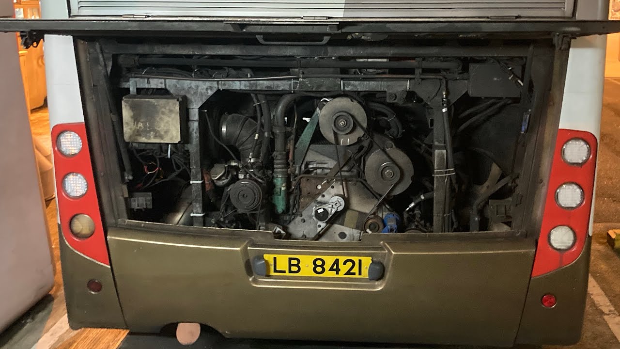 [Voith]Dennis Enviro 500 Mk1 Start up-LB8421 - YouTube