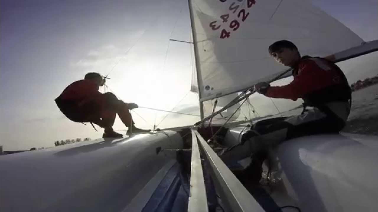 420er Jolle auf dem Rhein unter Spi - YouTube