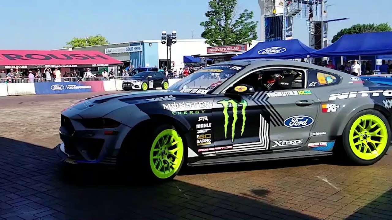 AirVenture 2018 - Ford Performance Drifting - YouTube