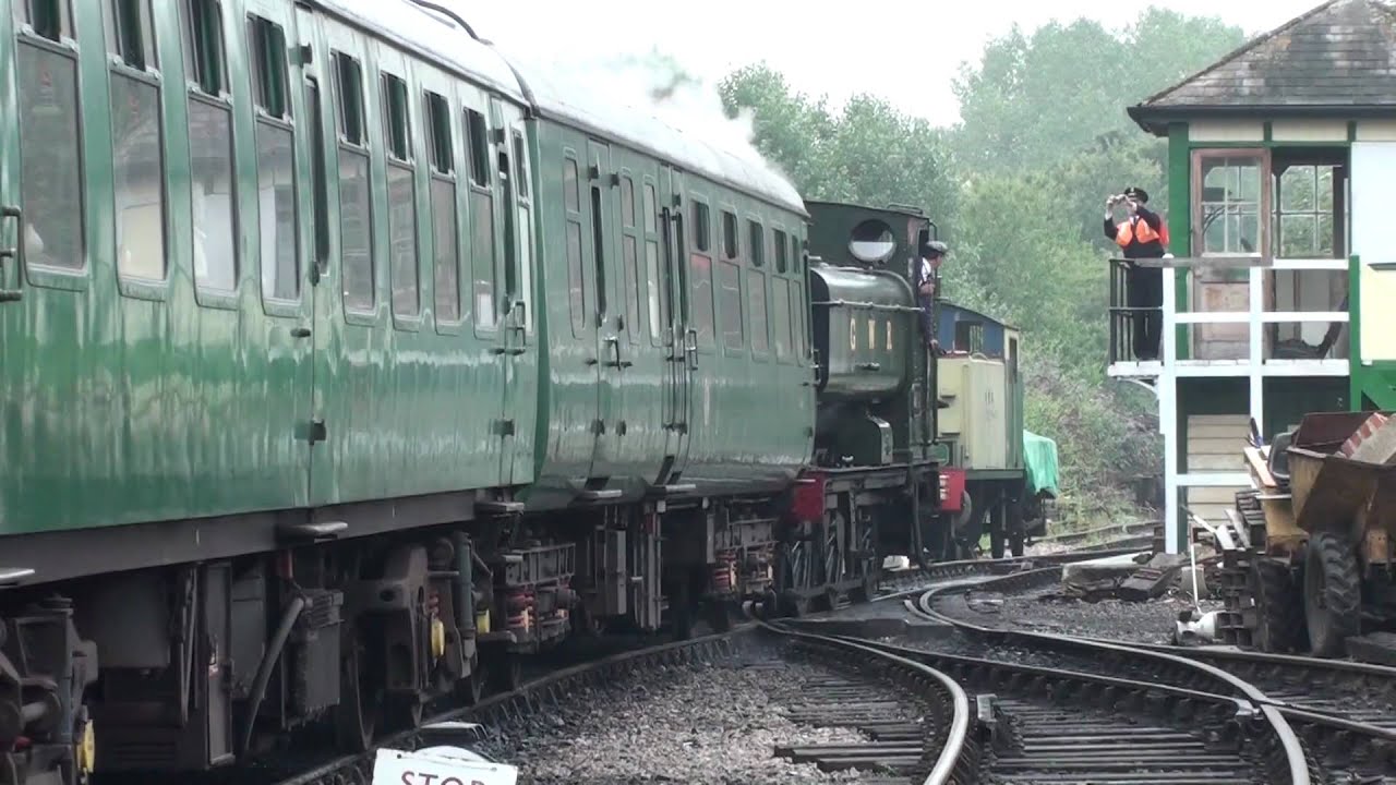 GWR Pannier Tank 7715 and 20110 Spa Valley Railway diesel gala 07/08/09 ...