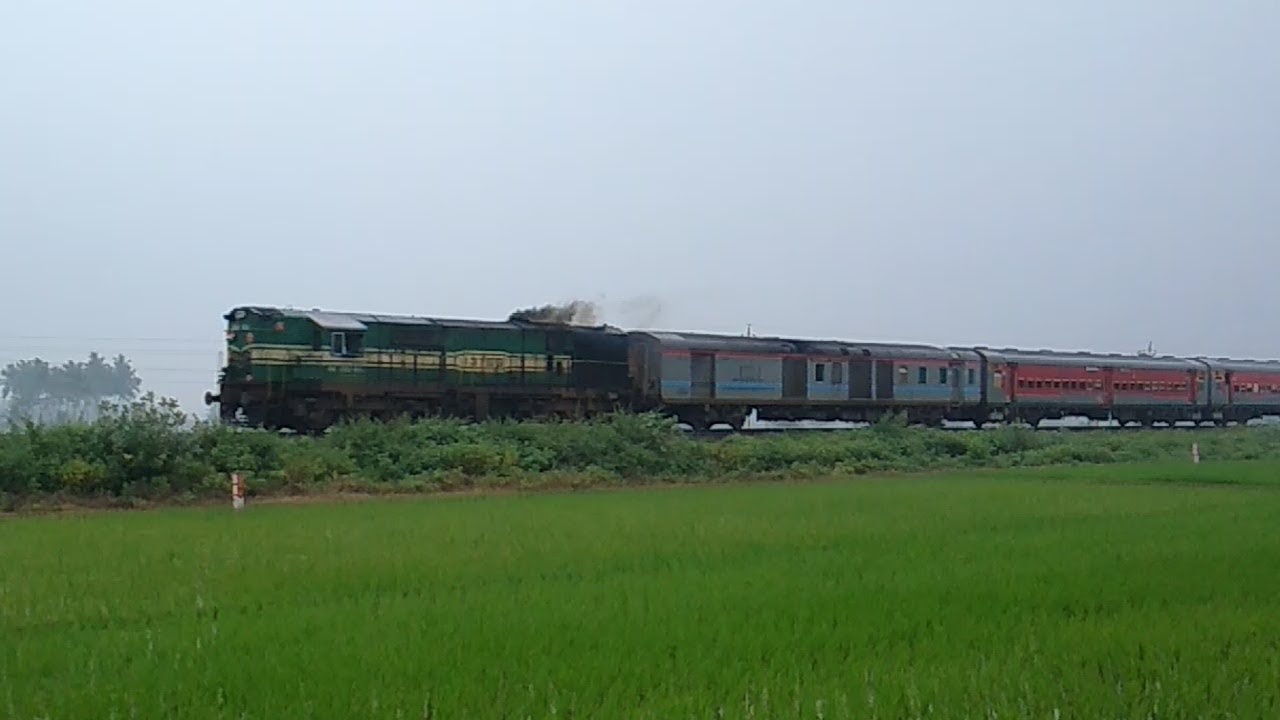 Chengalpattu Tirunelveli special train via Tenkasi, with Green 💚GOC ...