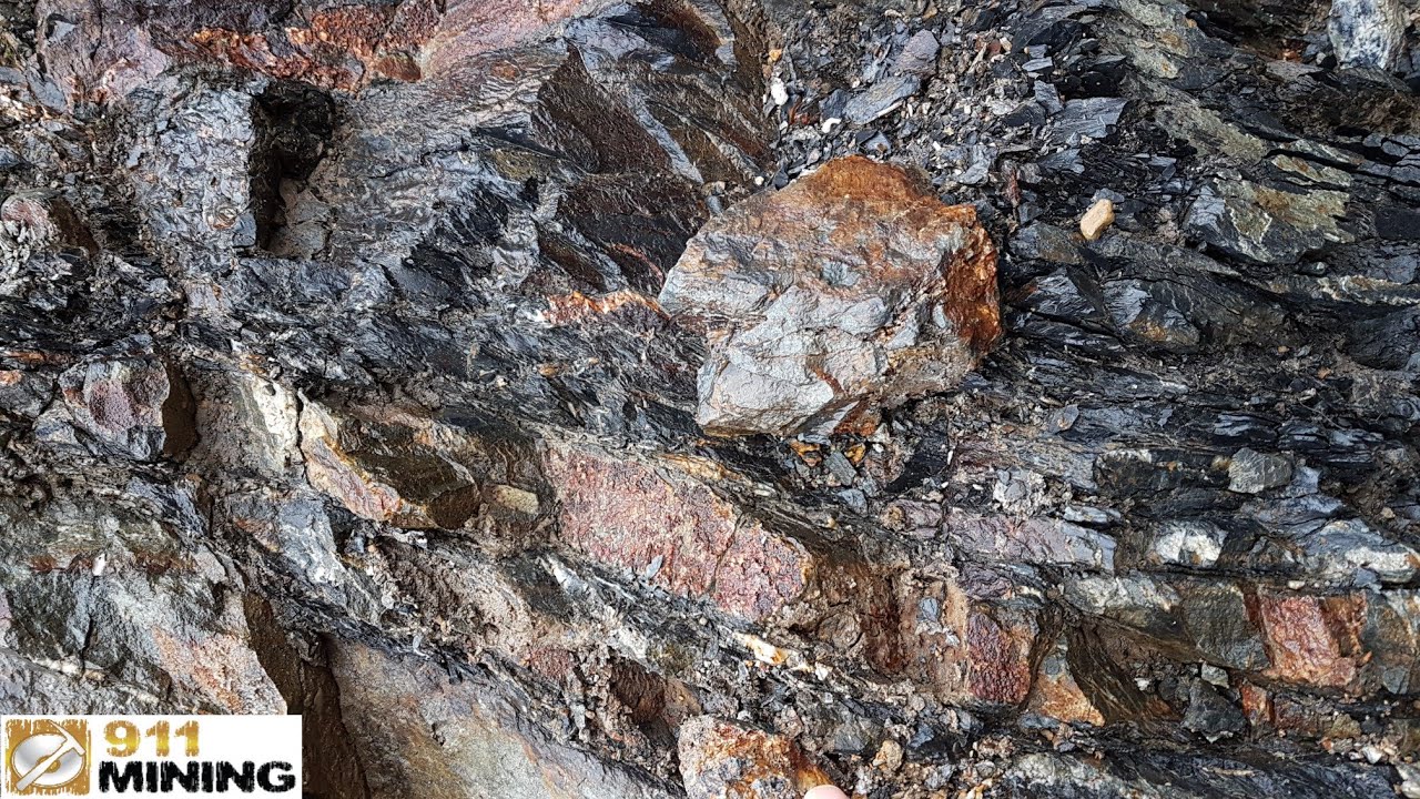 Mineralized Outcrop With Free Gold - YouTube