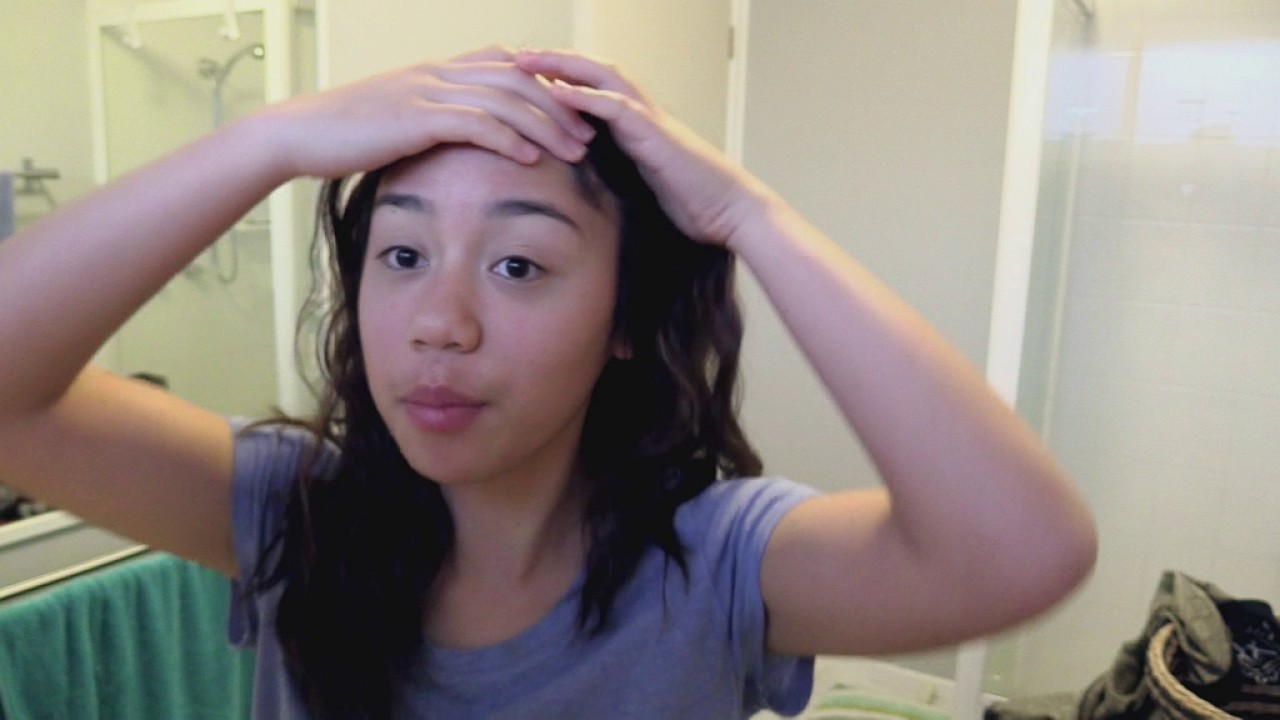 Trianna: How To: '90s Crimp With… - YouTube