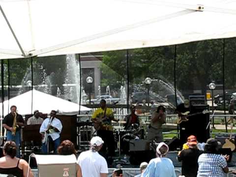 Lil Ray and Kenny Neal Scratch My Back Baton Rouge Blues Festival 4 25 ...