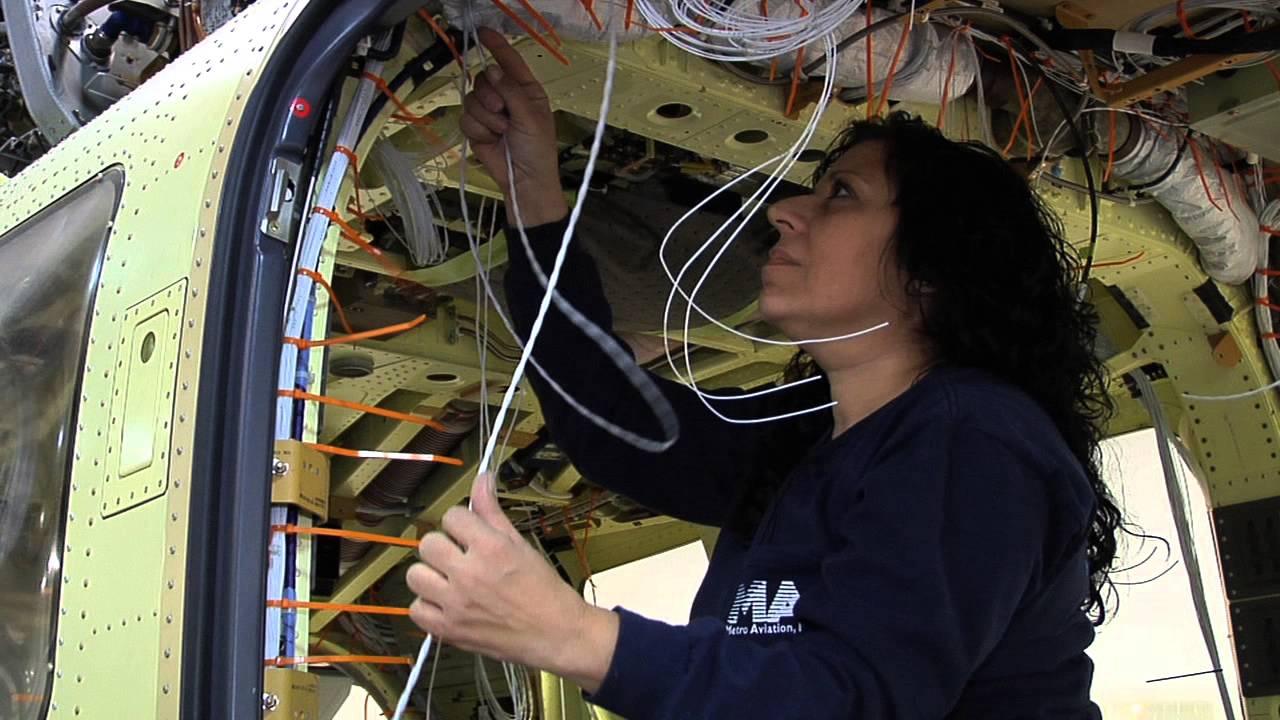 "World's Greatest" Metro Aviation by Channel Three - YouTube