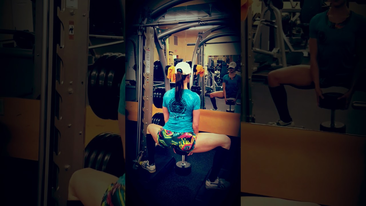 Sumo Squats🍑 Peach Building 💖 - YouTube