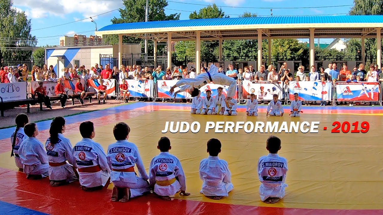 Judo performance 2019 - YouTube