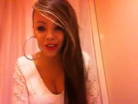 Niia Hall - Clash