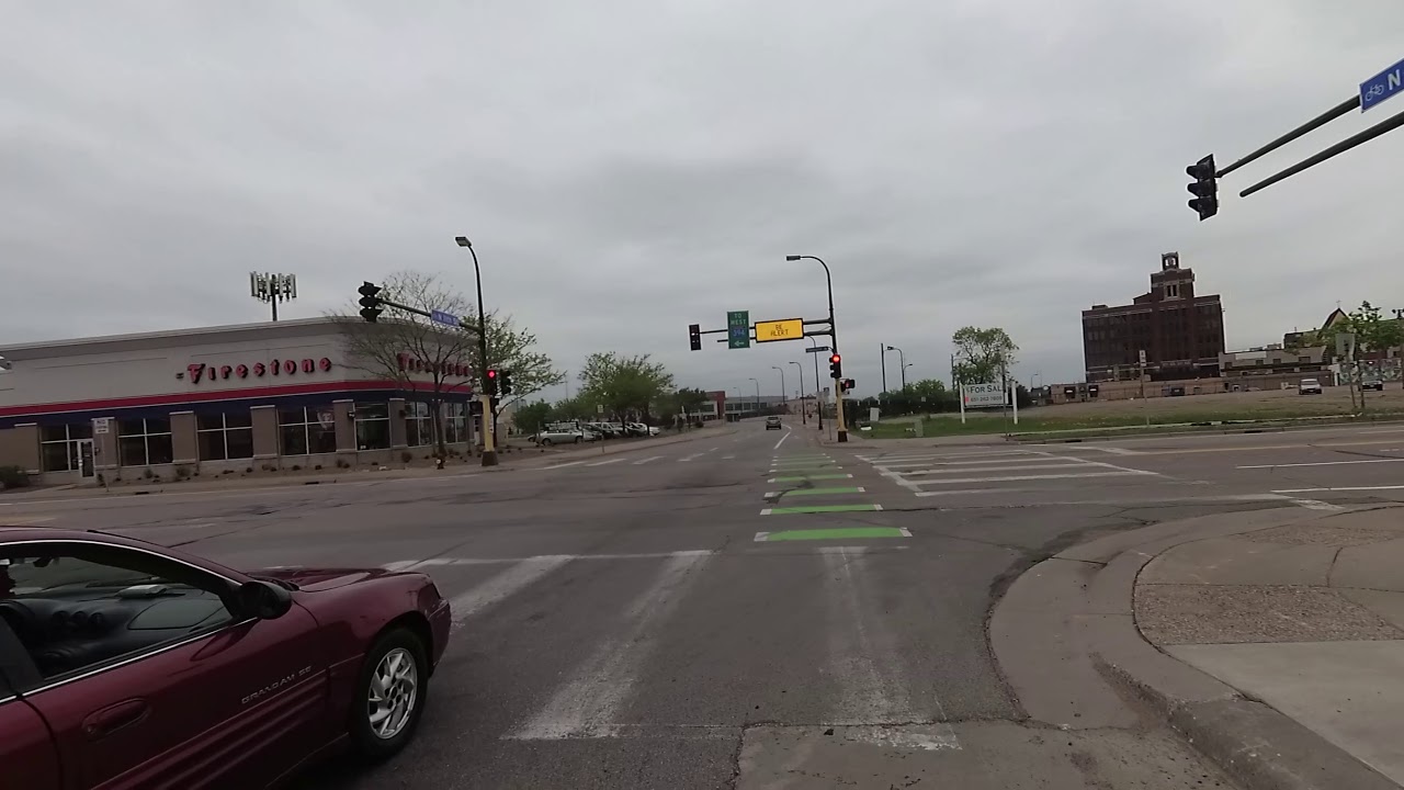 red light runner - YouTube