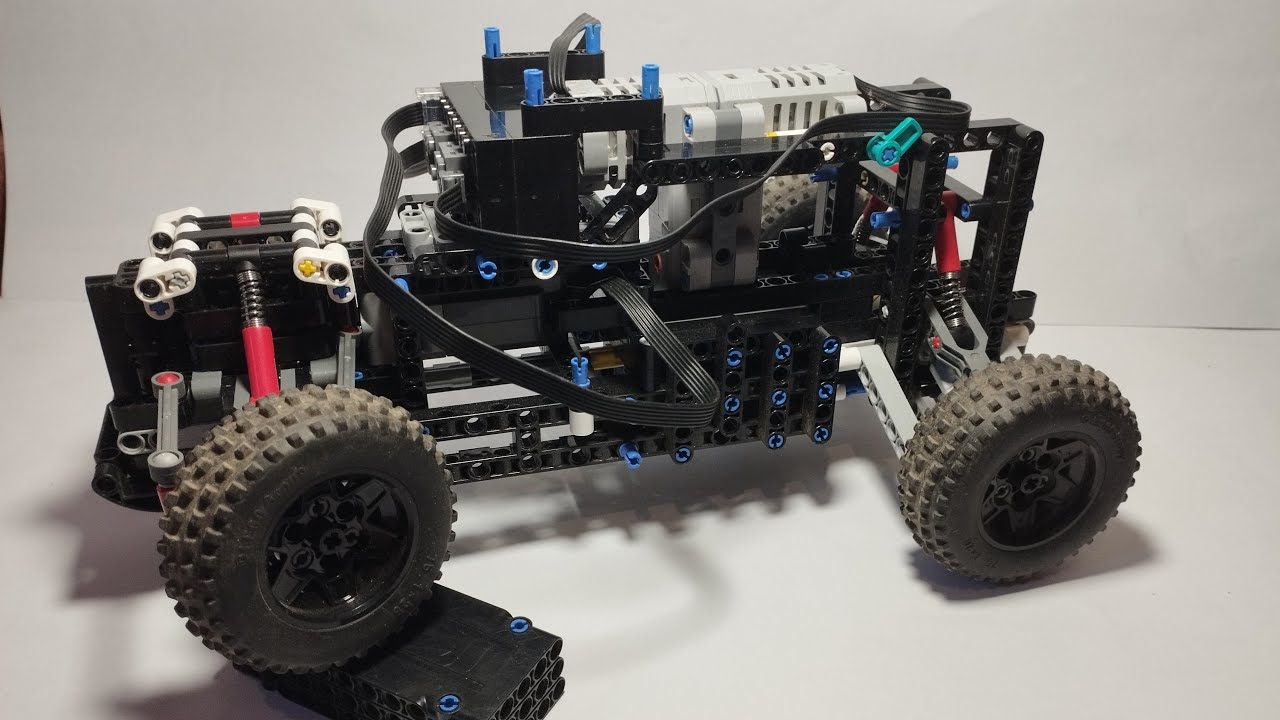 Building an powerfull 4x4 car in Lego - YouTube