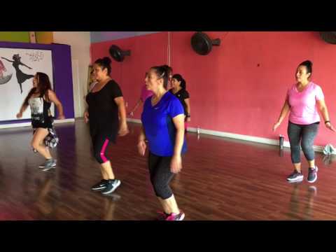 Se Te Nota Dominican Bachata Zumba