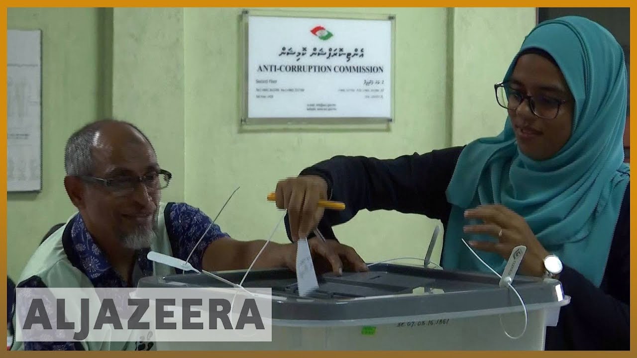 🇲🇻 Maldives extends voting in high-stakes presidential election | Al ...
