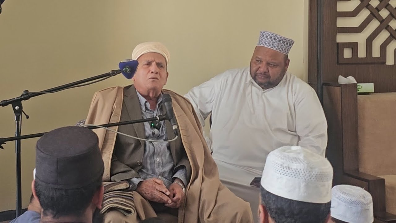 Al Muqri - Al Qari Dr Ahmed Naina - YouTube