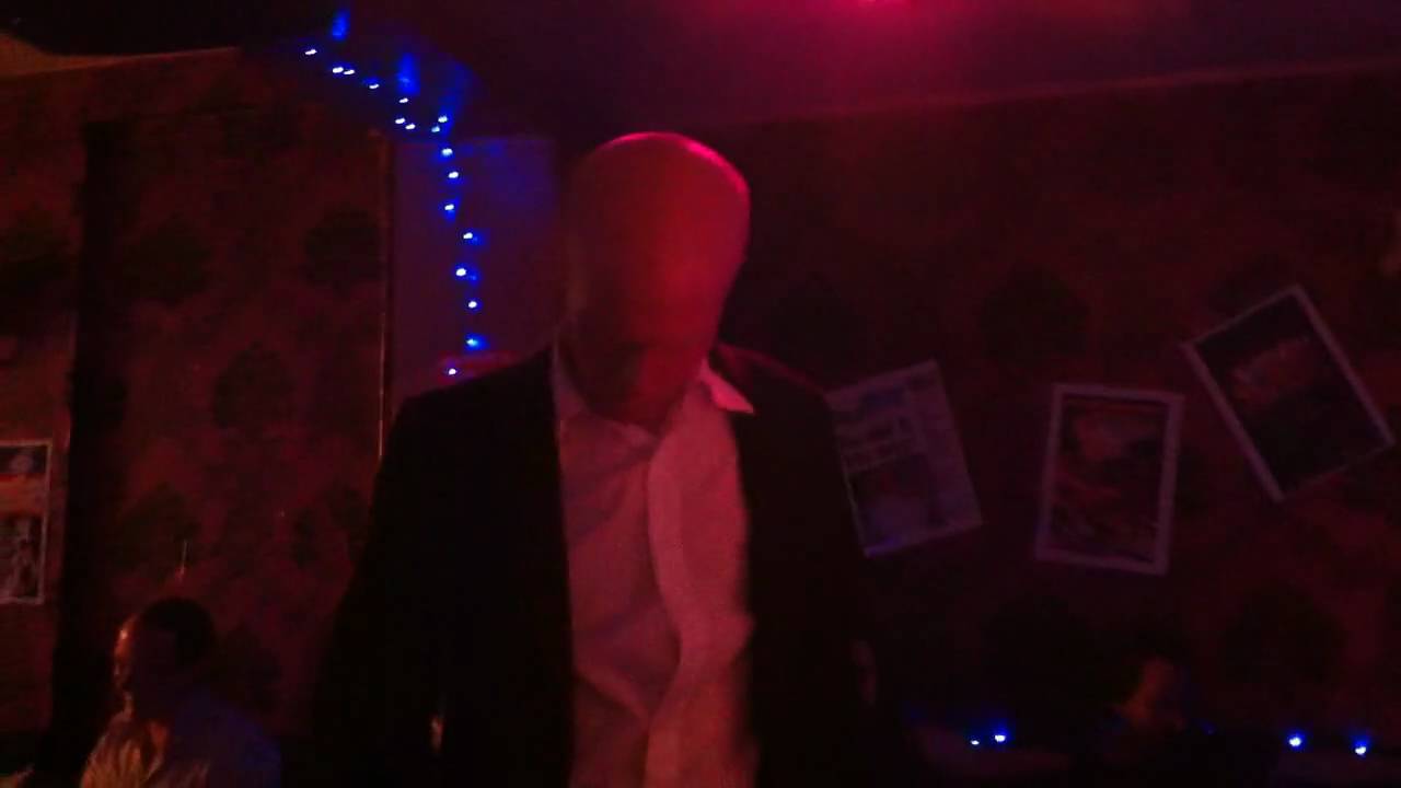 Johan the Titans Dancing Legend - YouTube
