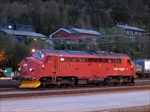 NSB Di 3's by Dombås - YouTube