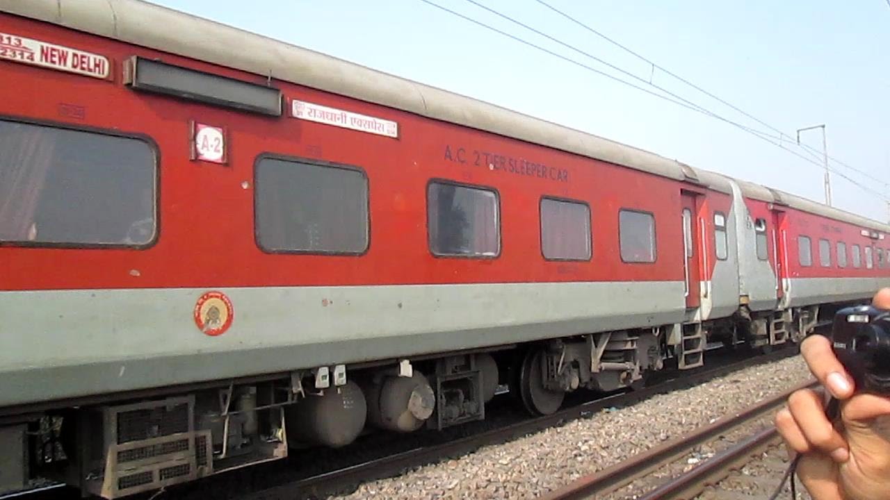 Bhubaneswar Rajdhani Express Burns CDMR @130kmph With WAP-4GZB - YouTube