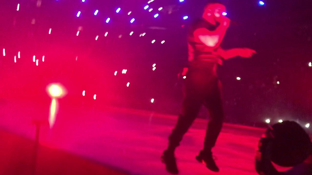 Drake - Look Alive - YouTube