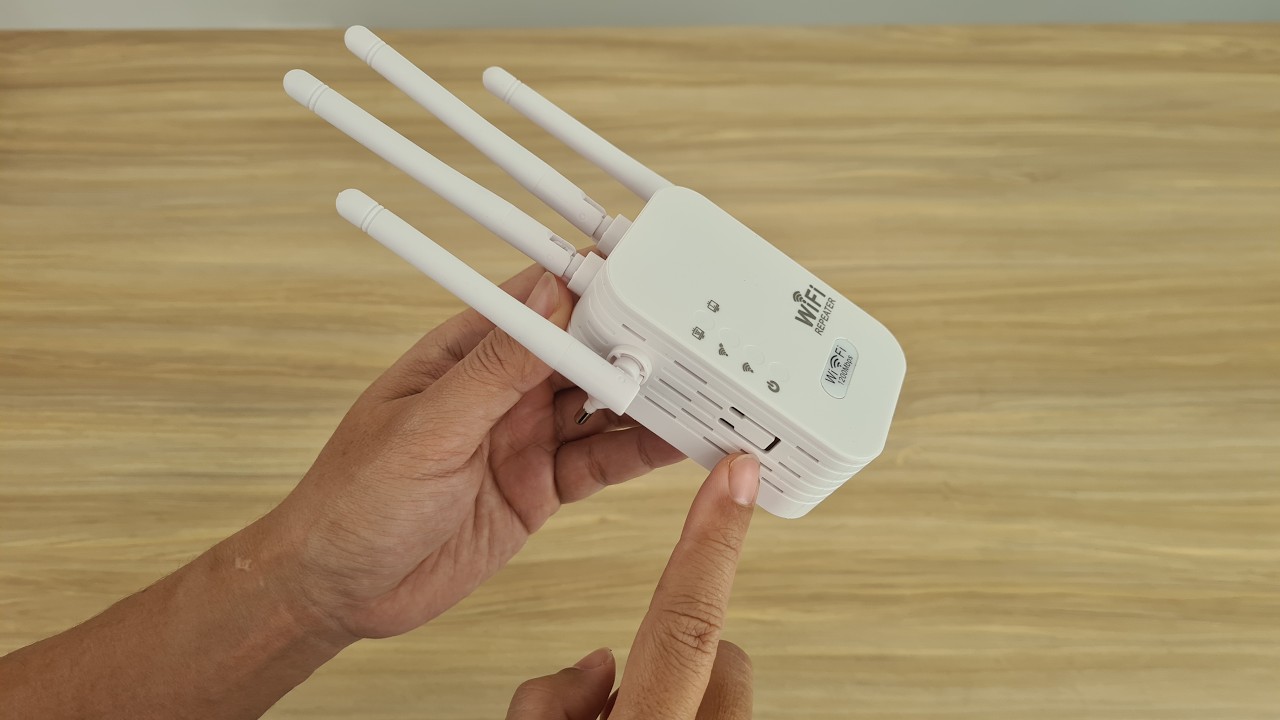 how to hard reset Wi-Fi repeater - YouTube