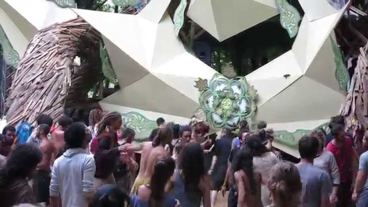 Djane Naima @ Modem Festival (Momento Demento) Croatia 2014 - YouTube