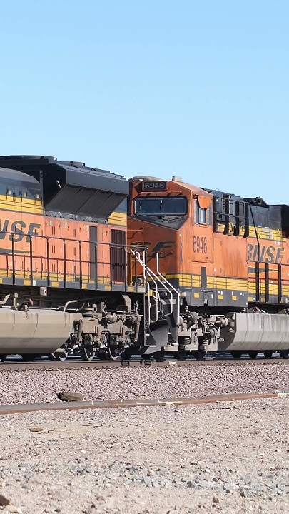 BNSF 7341 EB MANIFEST TRAIN MP 737 DAGGETT NEEDLES SUB 11-11-2023 #railfreight #railway# ...