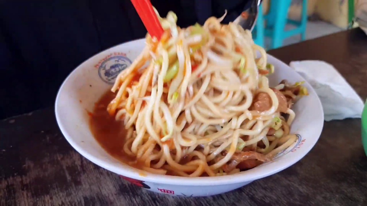 MIE AYAM KLASIK SEDAP ( indonesian Street Food ) - YouTube