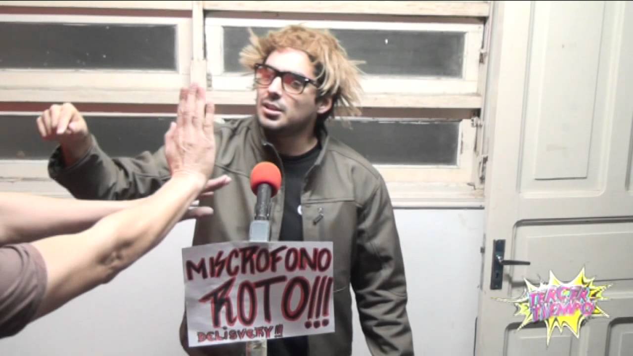 MICROFONO ROTO - YouTube