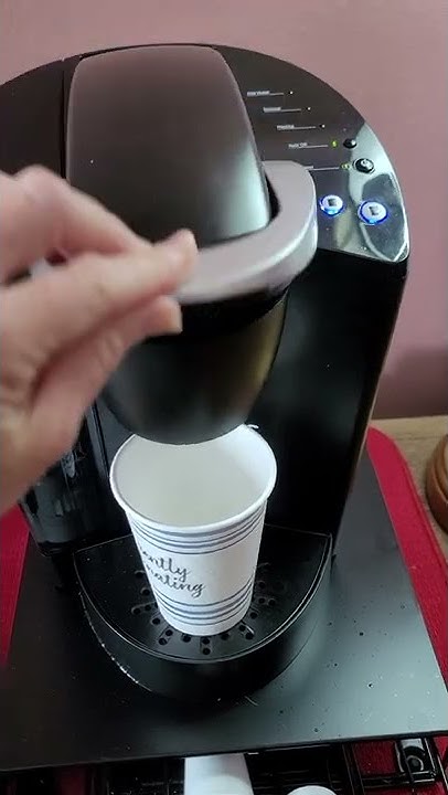 How to use a Keurig Coffee maker - YouTube