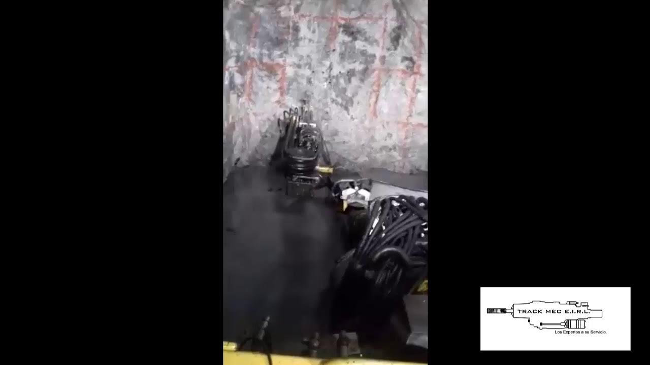 PERFORACION EN MINA ROCKET BOOMER 281 - YouTube