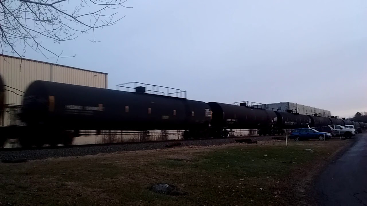 NS 37T in Walnutport on Saturday December 28th., 2019 at about 4:35PM ...