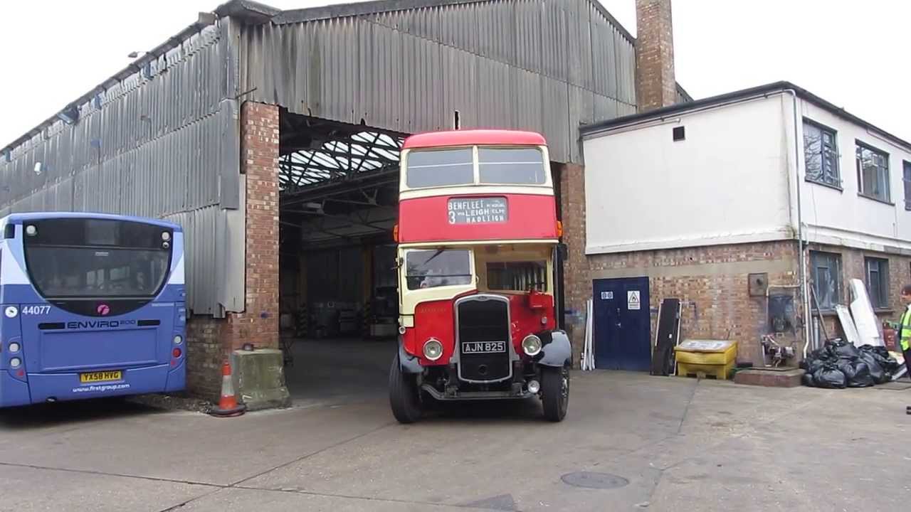 Westcliff-on-Sea 1939 Bristol K5G AJN 825 at First Hadleigh depot - YouTube