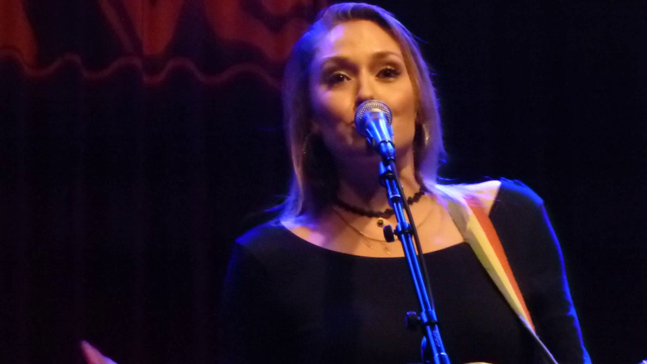 Anuhea - I Just Want You Around (including Drop, Baby Drop), World Cafe ...