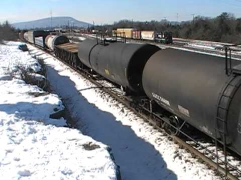 CSX 7336 Leads CSX Q676-15 in Chattanooga, TN - YouTube