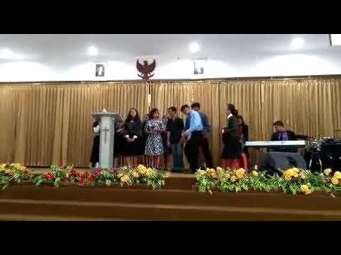 Persembahan pujian - YouTube