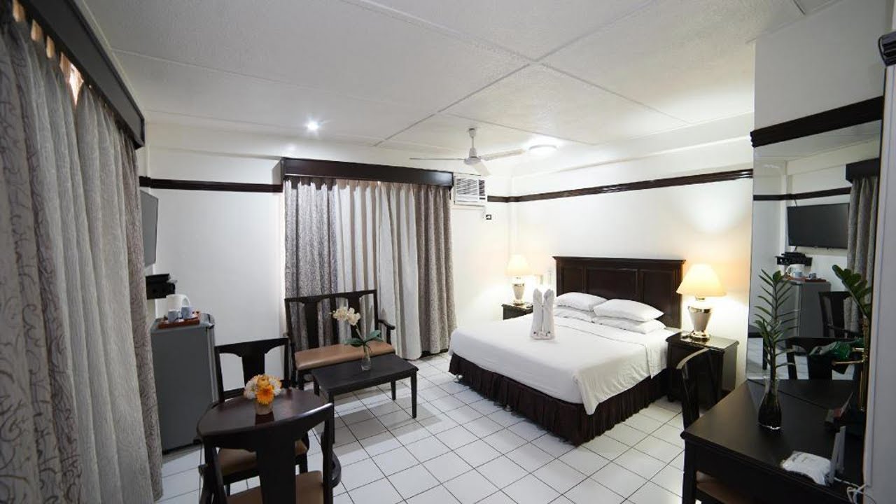 Review Orchid Inn Resort - YouTube