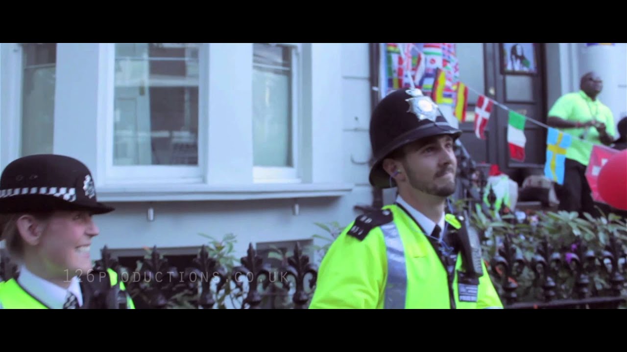 Police dance at Notting Hill Carnival 2014 - YouTube