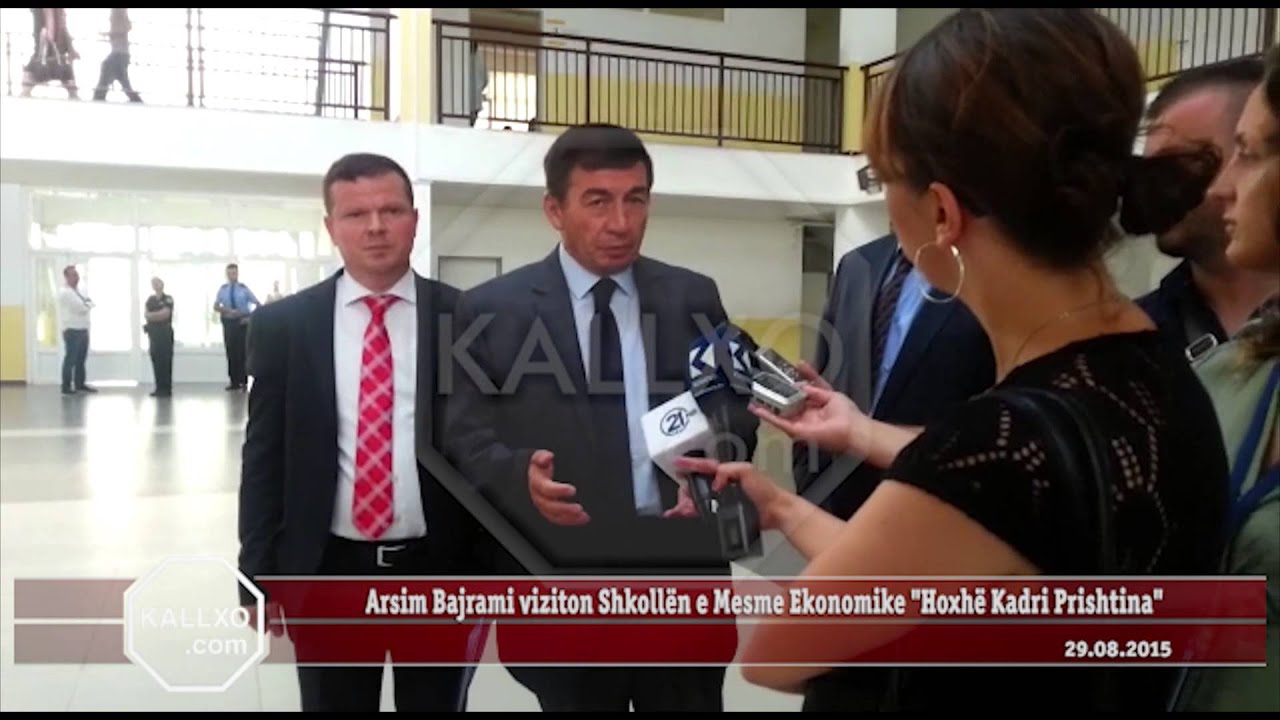Arsim Bajrami viziton Shkollën e Mesme Ekonomike "Hoxhë Kadri Prishtina ...