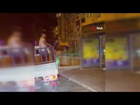 Bu artık şaka değil: Otobüs bekleyen gence yangın tüpü sıktılar