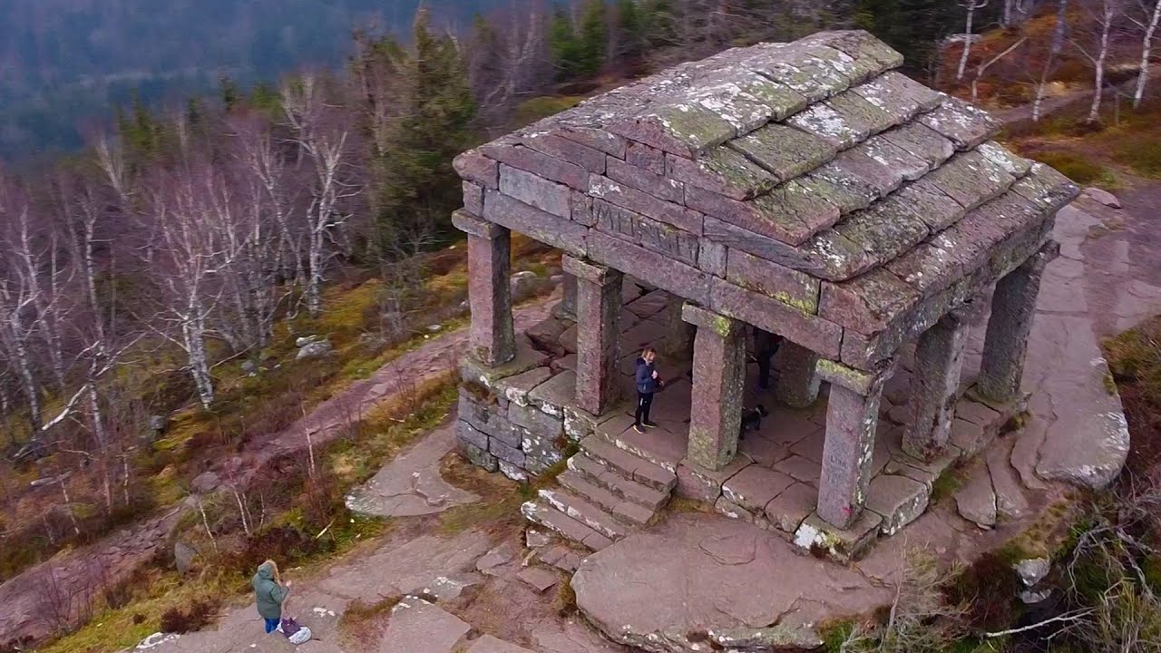 Le TEMPLE DU DONON VU DU CIEL - YouTube