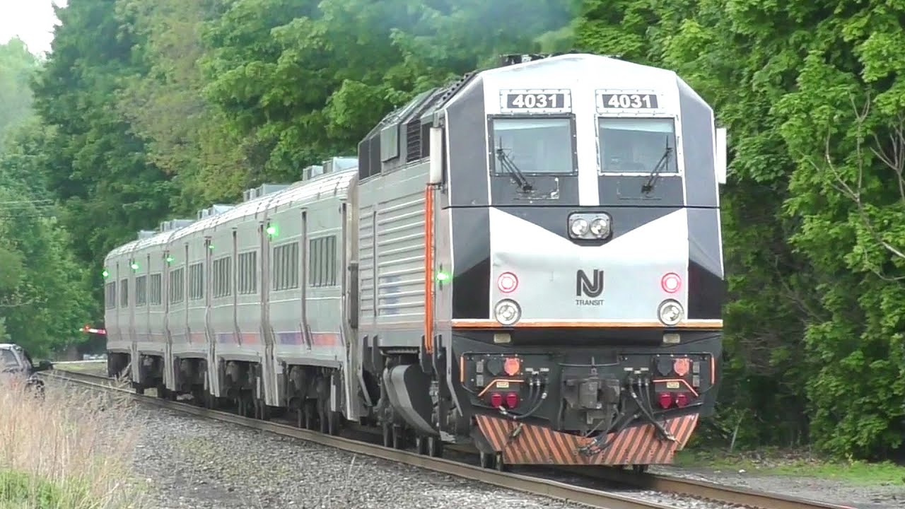 NJ Transit PL42AC 4031 Arriving and Departing from the Same Direction ...