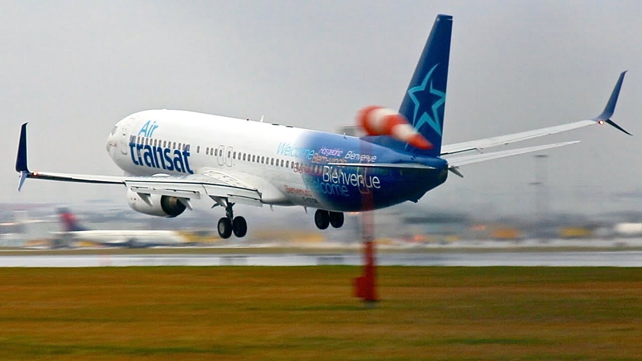 Air Transat Boeing 737-800 Windy / Rainy Arrival at Toronto Pearson ...
