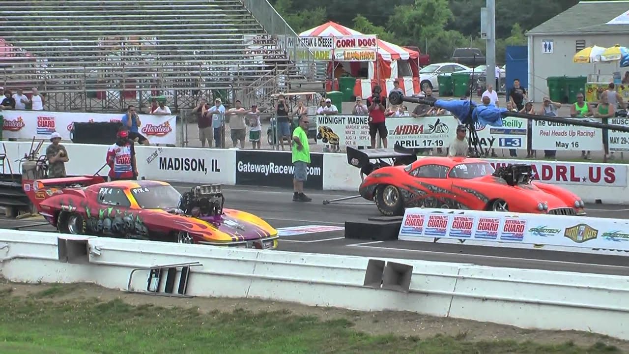 3000 HP Drag Race - YouTube