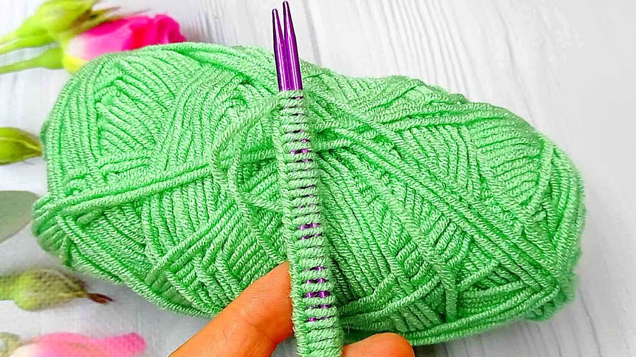 This is an unusual knit stitch! very easy and incredibly beautiful👌 two ...
