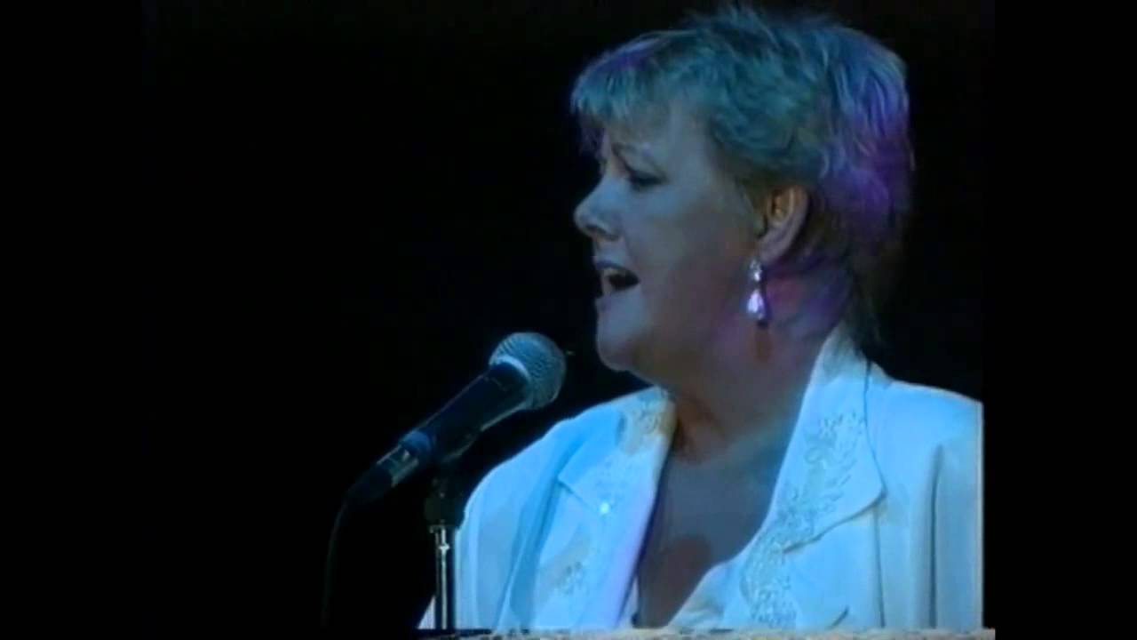 Carol Kidd live concert When I Dream - YouTube