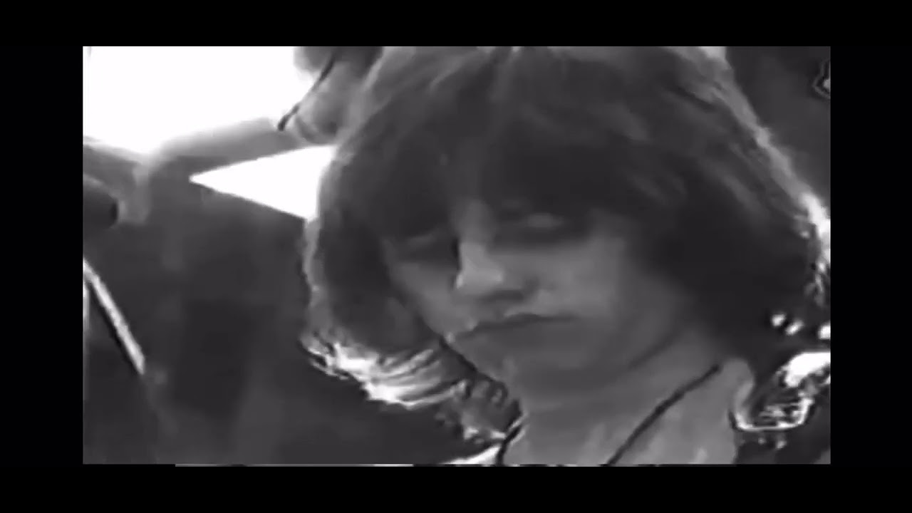 King Crimson live Hyde Park 1969. New snippets - YouTube