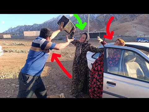 A fierce conflict between Farkhunda and Reza over Reza's care for Zahra.