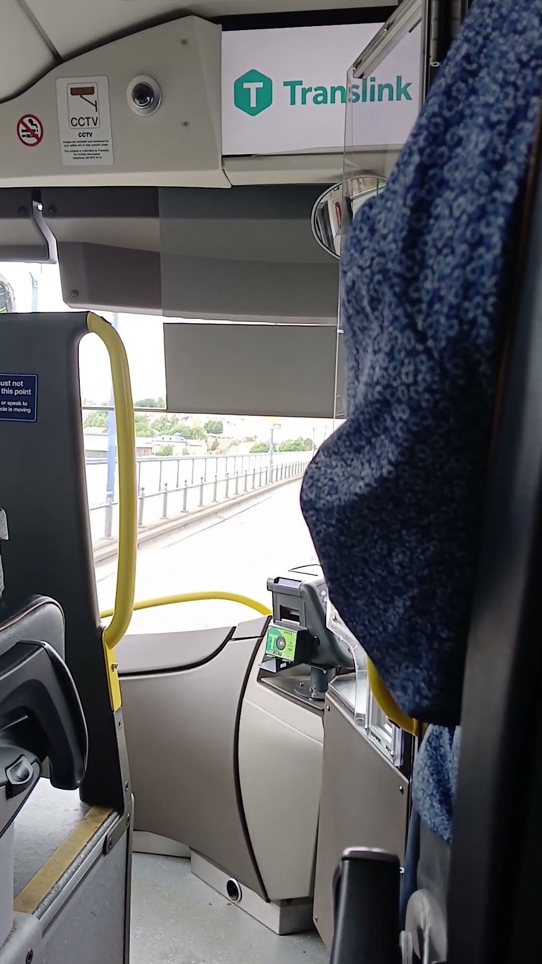 Translink Goldliner 1285 on the 98 - YouTube